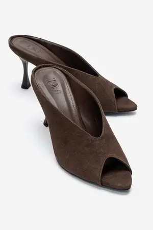 PROLOGUE SHOES Pelina Stiletto Sandal - Brown Suede