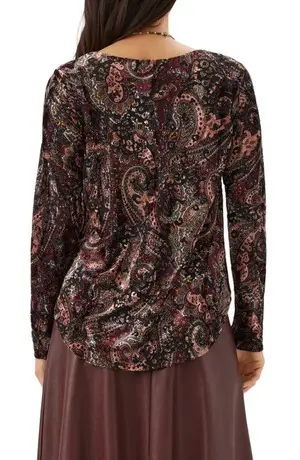 Karen Kane Velvet Burnout Shirttail Top