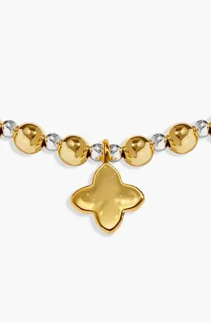 A LITTLES & CO Friendship Bracelet With Clover Charm