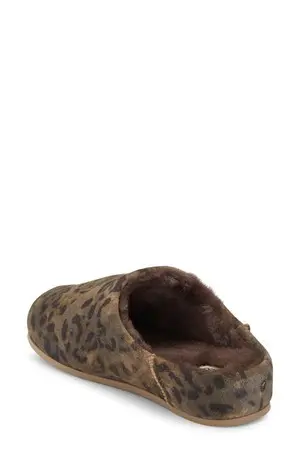 UGG Elea Spotted Slip-on Slipper - Chestnut