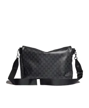 Gucci Essence Classic Medium Crossbody Bag