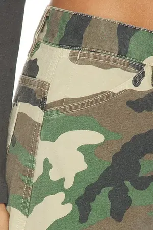 NILI LOTAN Camouflage Print Casual Trousers