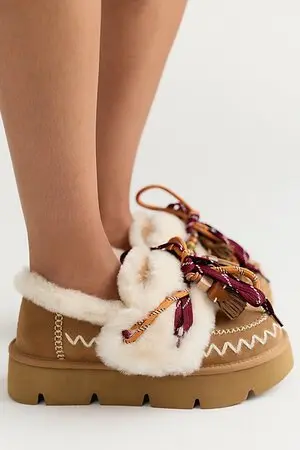 NAN-KU COUTURE Shearling Moccasins