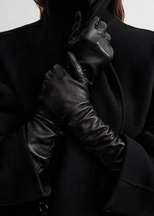 TOTEME Extra-long Leather Gloves