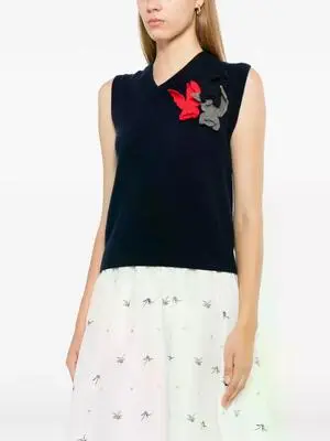 AO YES Appliqué-detail V-neck Top