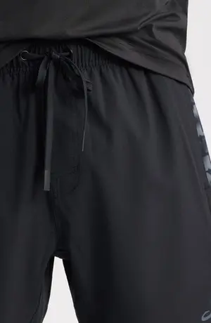 SANTO STUDIO Graphic Tech Shorts