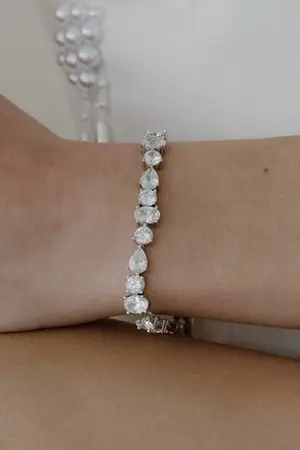 UNTAMED PETALS Vivienne Crystal Bracelet - Metallic Silver