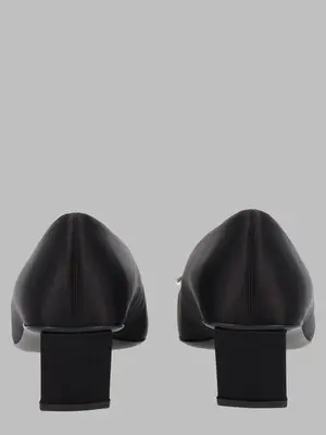 ROGER VIVIER Belle Décolleté Pumps With Embellished Buckle