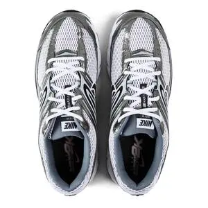 Nike Simple Running Shoes