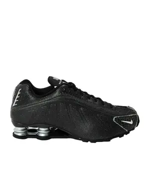 Nike Low-top Athletic Sneakers With Silver-toned Shock Absorption - Black