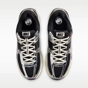 Nike Vomero 5 Sneakers - Black
