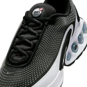 Nike Max Dn Trainers - Black