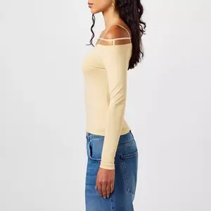 Jacquemus Off-shoulder Top With Embellished Branding - Light Ivory