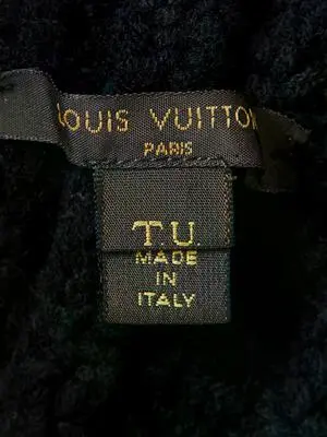 LOUIS VUITTON Crochet Knit Cape