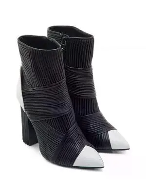 Balmain Ribbed Pointed Toe Ankle Boots - Black