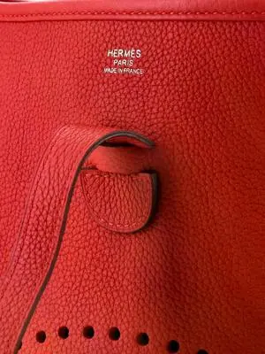 Hermès Evelyne Bag Gen Iii Maurice Pm Crossbody Bag - Red