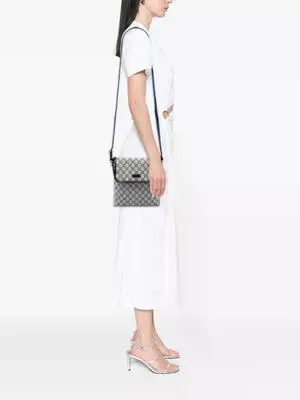 Gucci 2016-2026 Gg Supreme Crossbody Bag - Neutrals