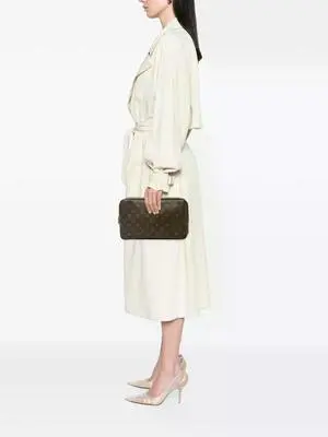 LOUIS VUITTON Monogram Canvas Trousse Toilette 28 Clutch