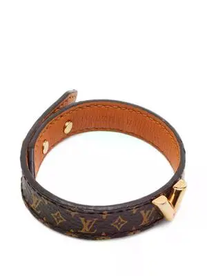 LOUIS VUITTON Essential V Monogram Bracelet