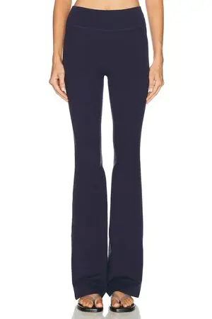 437 The Leisure Pant - Navy