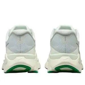 Nike Structure Plus