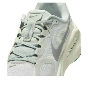 Nike Structure Plus