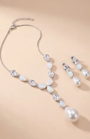 MODENAIRE Pearl Drop Necklace And Earrings Set