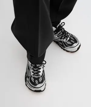 Bottega Veneta Orbit Sneaker - Black/silver