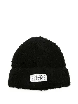MAISON MARGIELA Beanie With Appliqu - Black