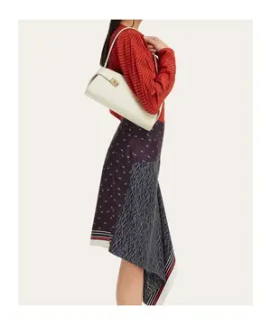 FERRAGAMO East-west Hug Shoulder Bag - Mascarpone