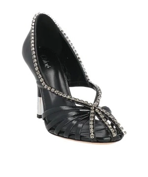 Chloé Embellished Leather Pumps