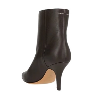 MAISON MARGIELA Minimalist Pointedtoe Ankle Boots