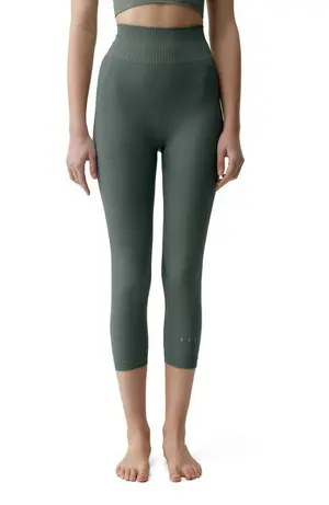 BORN LIVING YOGA Eris Seamless Capri Sports Legging - Tea