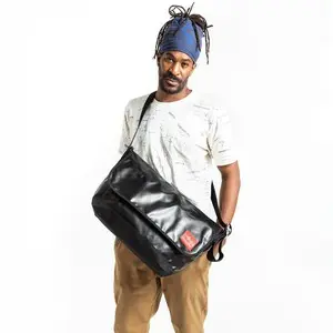 MANHATTAN PORTAGE Vinyl Vintage Messenger Bag - Black