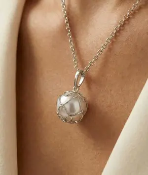 The Pearl Source Freshwater Pearl Cora Pendant