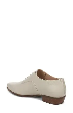 FAVORITE DAUGHTER Callie Oxford With Stacked Heel