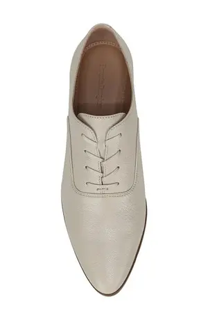 FAVORITE DAUGHTER Callie Oxford With Stacked Heel