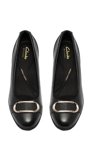 Clarks Shaya Lux Leather Pump - Black