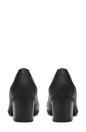 Clarks Shaya Lux Leather Pump - Black