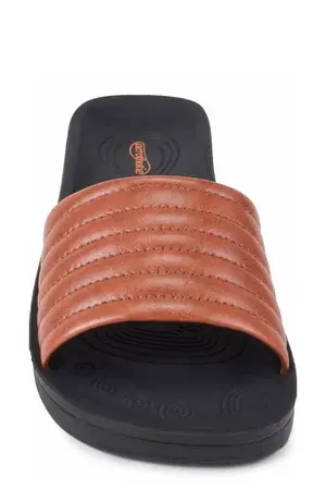 AEROTHOTIC Maeve Quilted Slide Sandal - Tan