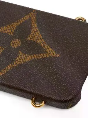 LOUIS VUITTON Reverse Monogram Giant Iphone 18pro Case