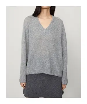 LISA YANG Leona V-neck Knitted Jumper
