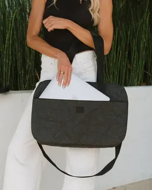 OUT OF THE WOODS Leo Grande Carryall Cooler