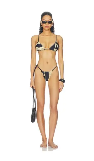SIR. Sona String Triangle Top
