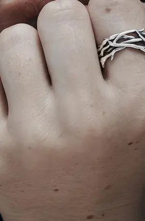 DISTURBIA Rosethorn Sterling Ring