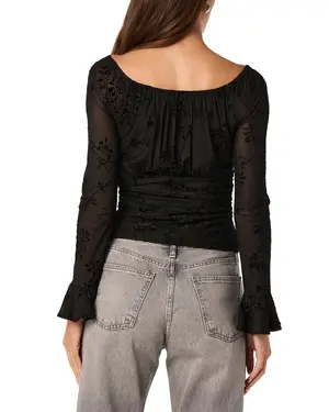 Astr The Label Belsie Scoop Neck Side Ruched Top
