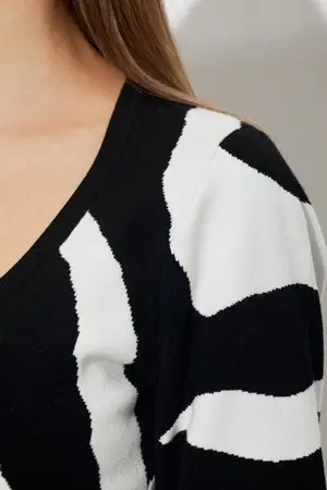Moschino Long-sleeve Sweater