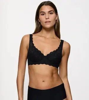 TRIUMPH Amourette Stretch Lace Underwire Bra - Black