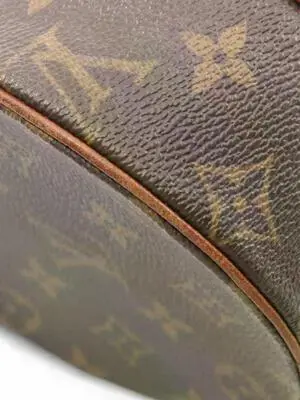 LOUIS VUITTON 26 Papillon Monogram Handbag