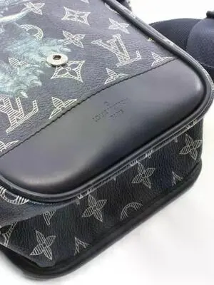 LOUIS VUITTON 2016 Bb Monogram-pattern Messenger Bag